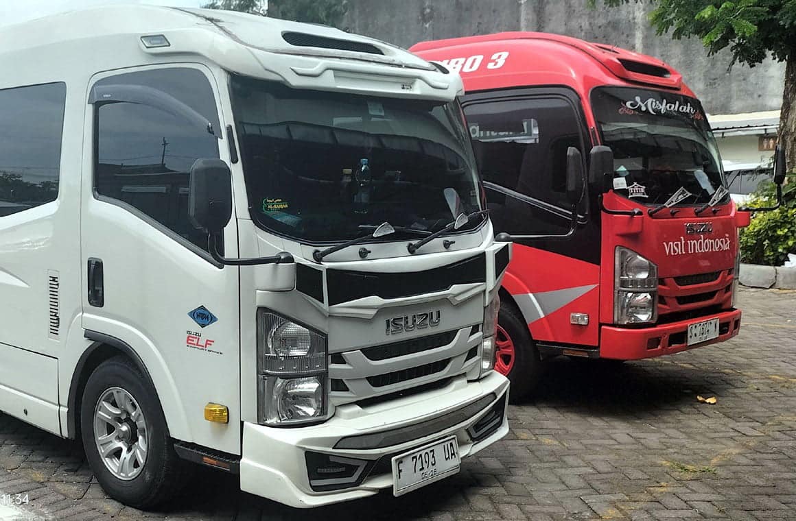 Isuzu Elf Long 19 seat | Rental Toyota Hiace Luxury | Pesan sekarang ...